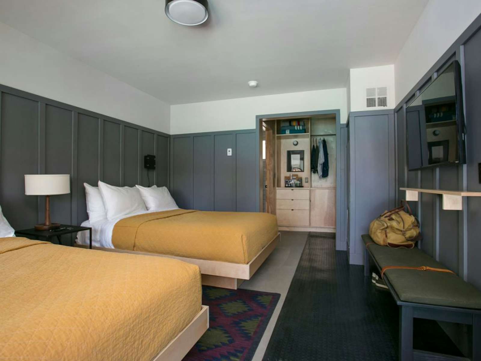 The Coachman Hotel (11 Photos) - Dwell