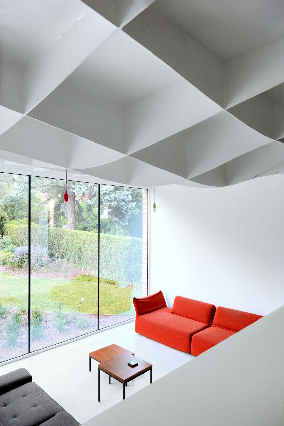 This Villa in Belgium Has a Crazy Prefab Ceiling That Looks Like a Wave ...