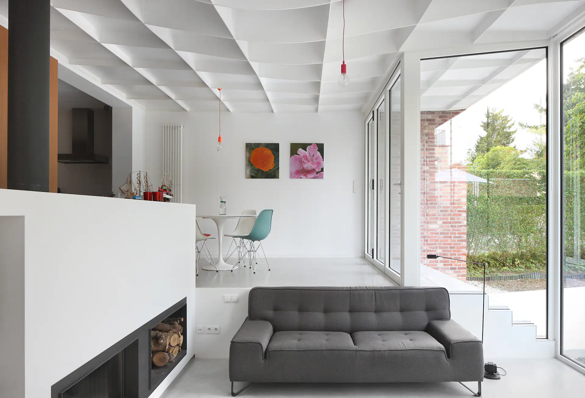 This Villa in Belgium Has a Crazy Prefab Ceiling That Looks Like a Wave ...