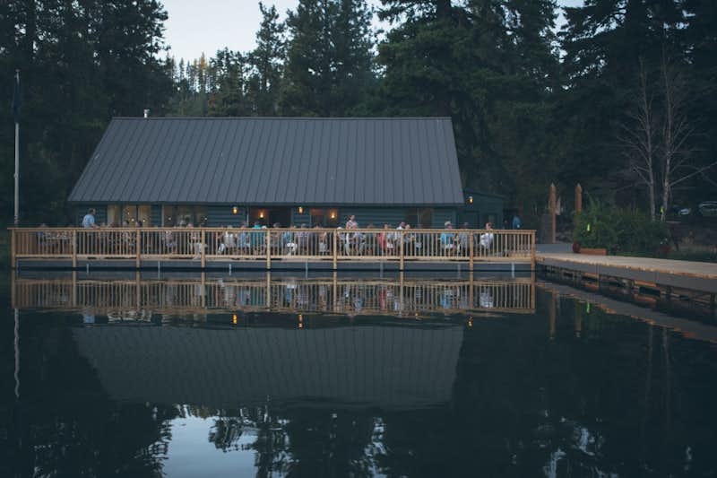 The Suttle Lodge & Boathouse (9 Photos) - Dwell