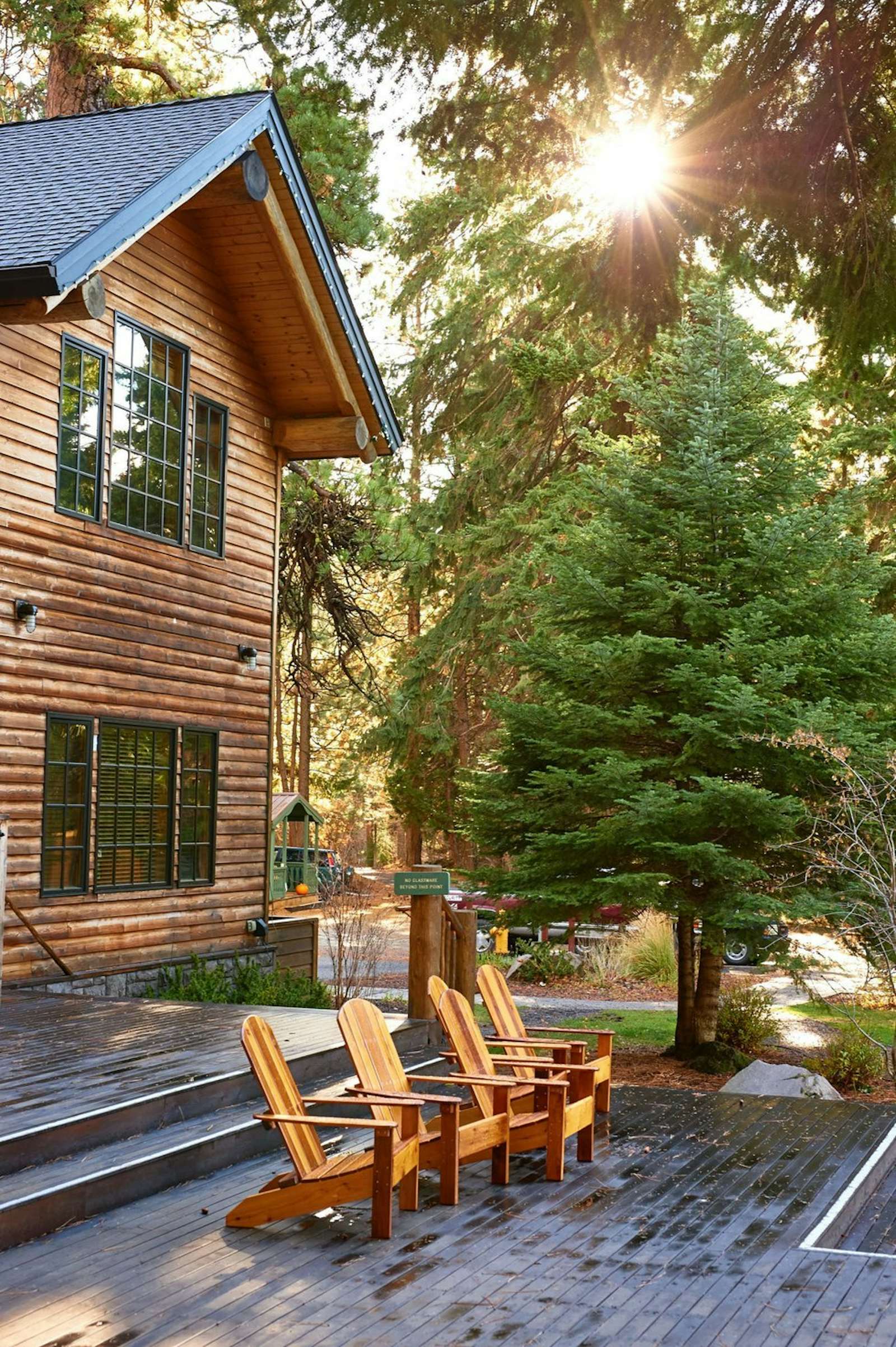 The Suttle Lodge & Boathouse (9 Photos) - Dwell