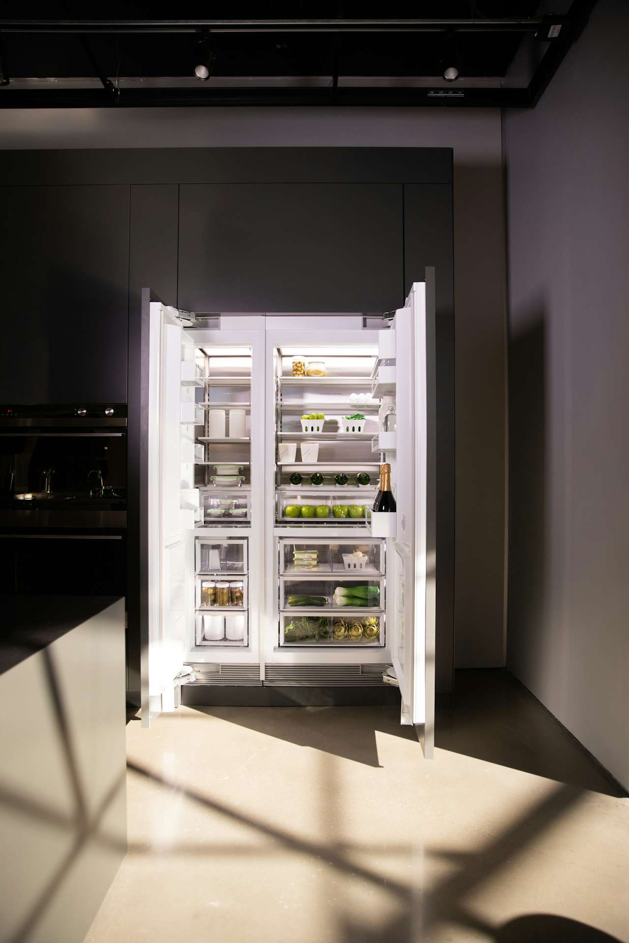 Photo 6 of 6 in This Savvy, Sleek Fridge Is Revolutionizing Food ...