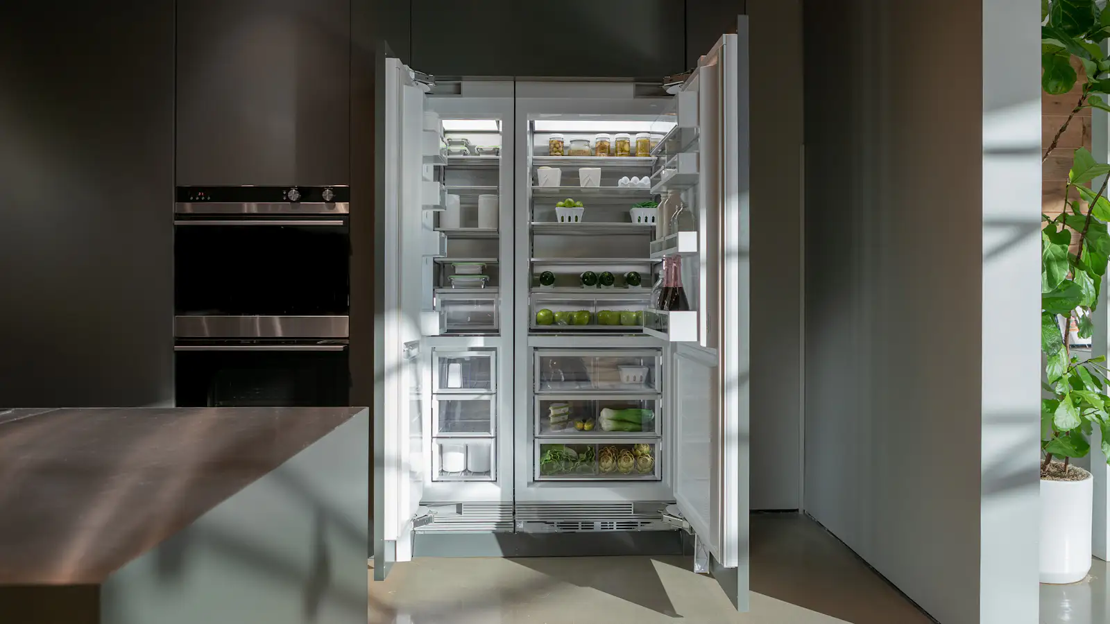 Photo 1 of 6 in This Savvy, Sleek Fridge Is Revolutionizing Food ...
