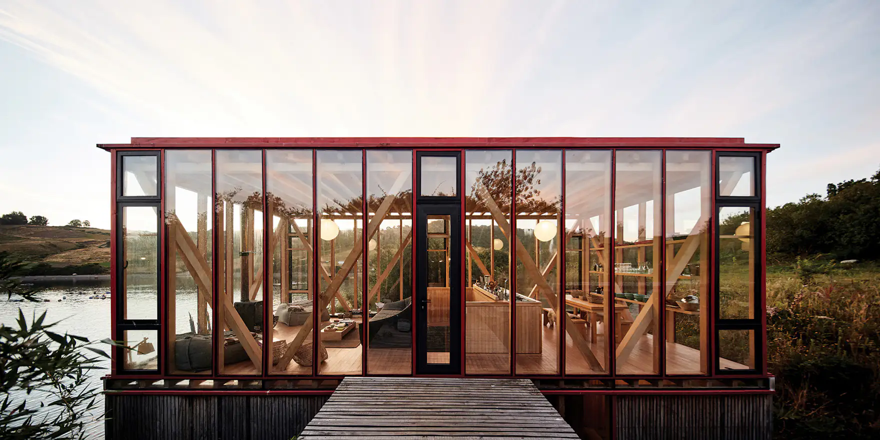 Photo 39 of 51 in 50 Jaw-Dropping Glass Houses That Shatter ...