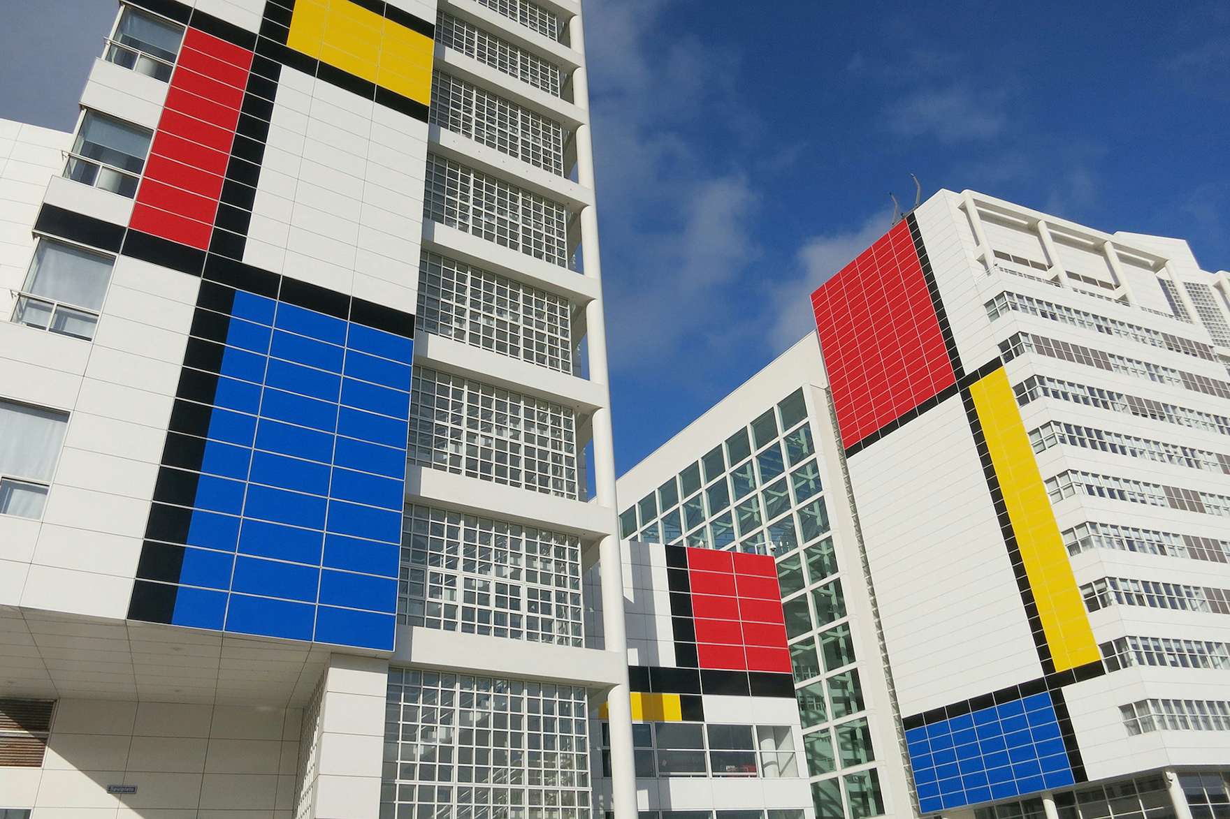 6 Colorful, Geometric Buildings Inspired by Piet Mondrian - Dwell