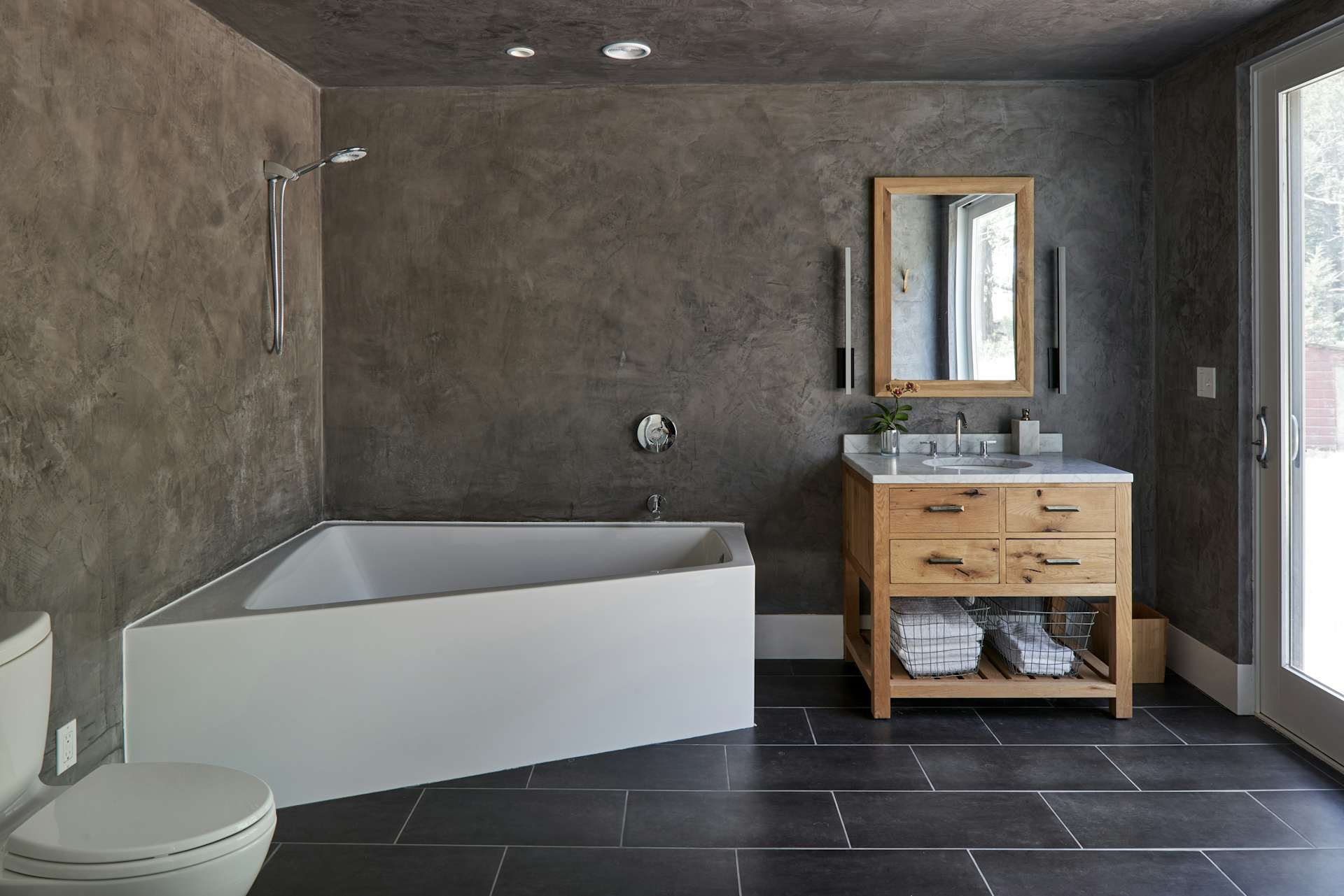 Photo 10 of 17 in A Limestone Cottage in Kansas Is Reborn With a ...