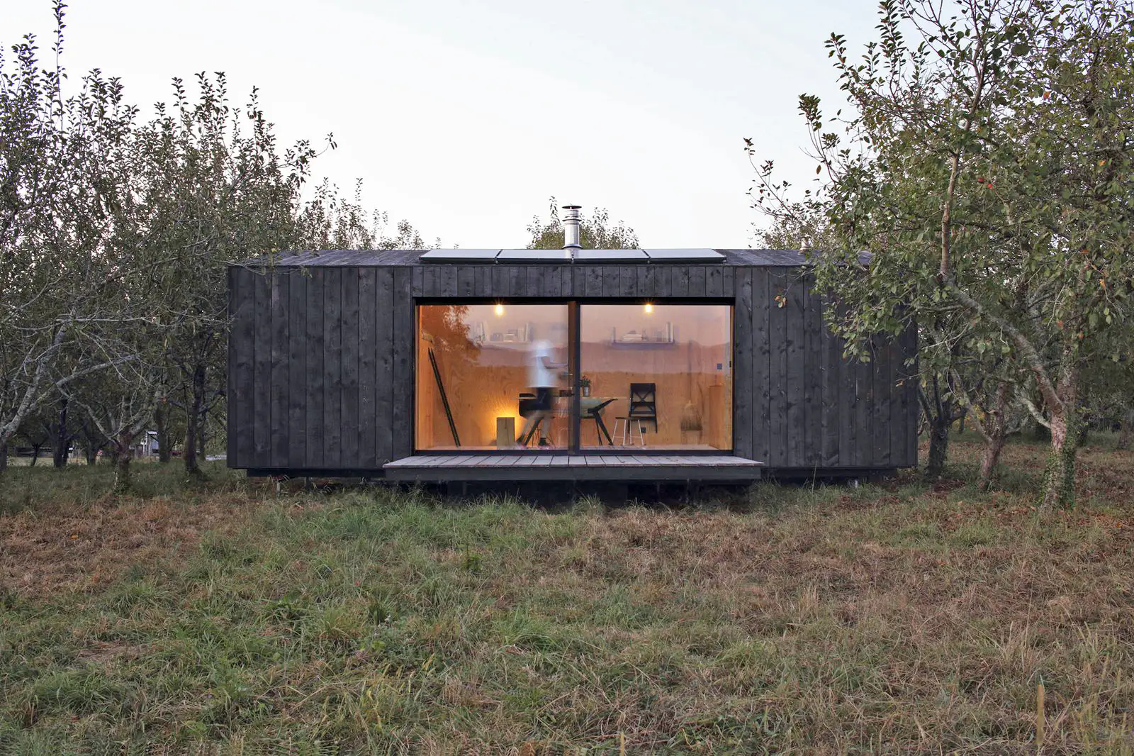 15 Black Cabins That Make the Case for Dark Exteriors - Dwell