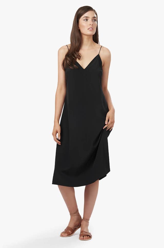 Master the Lean Closet Movement With These Everyday Staple Brands - Dwell