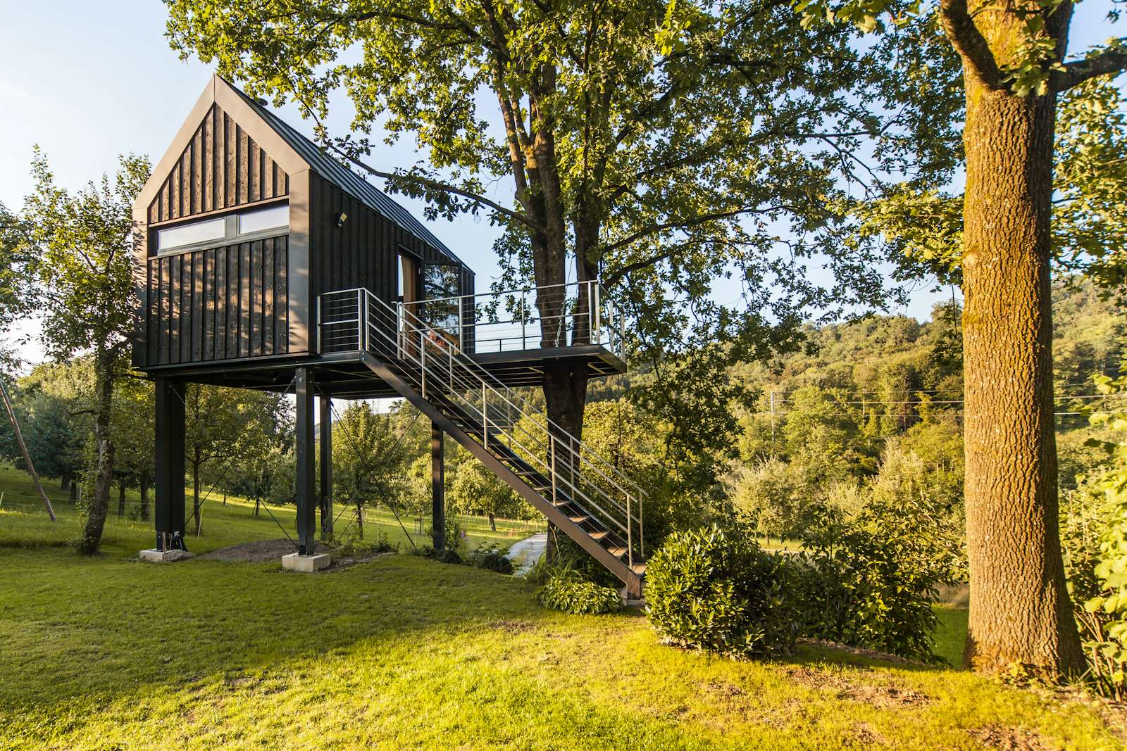 Photo 7 Of 8 In This Prefab Tree House Took Just 8 Days To Assemble Dwell