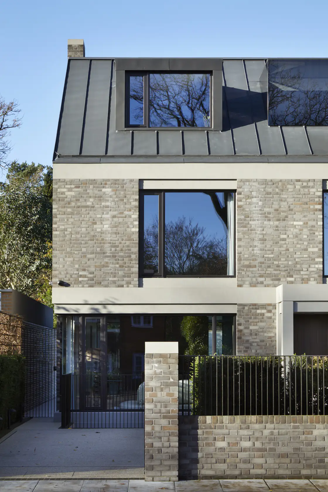 Photo 9 of 14 in This Is What the Best New Houses in London Look Like ...
