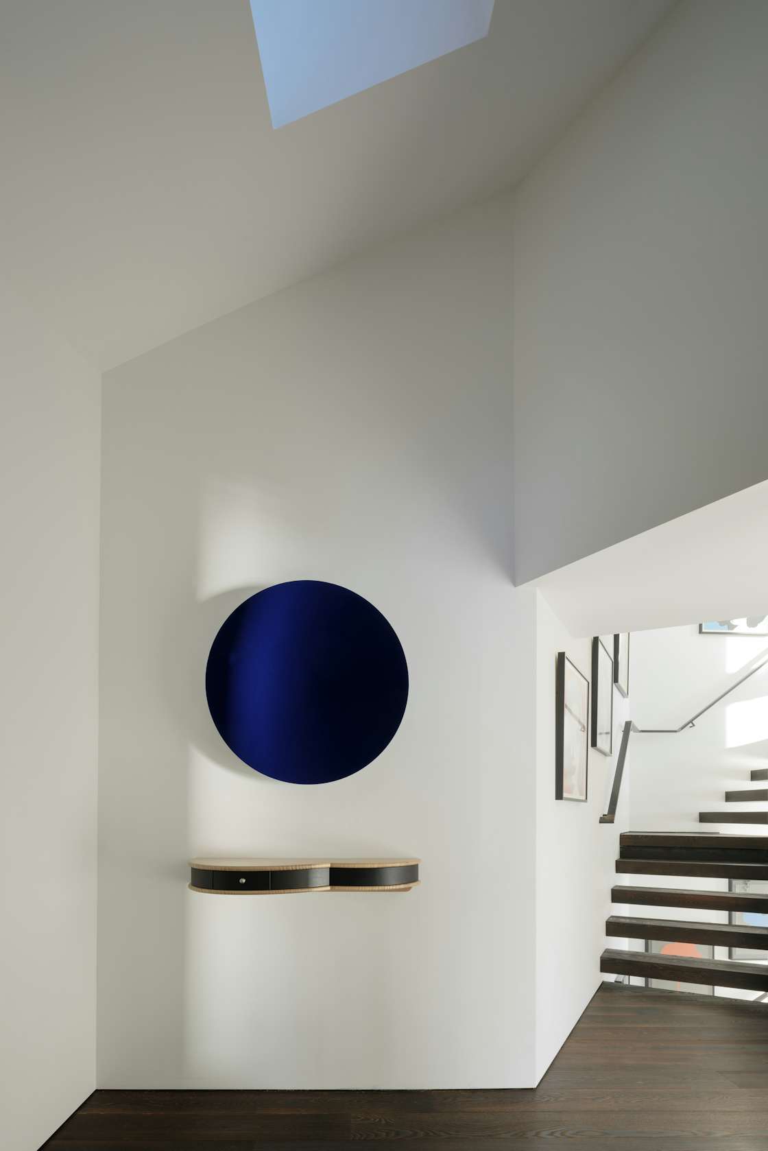 Photo 10 of 12 in An Art-Filled House With an Eccentric Floor Plan Sits ...