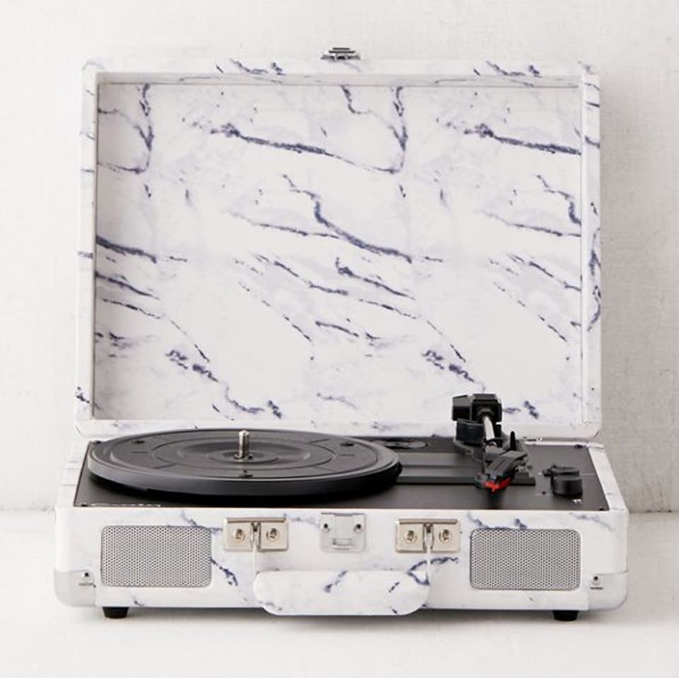 Perfect Pairings: These Record Players and Consoles Are a Match Made in ...