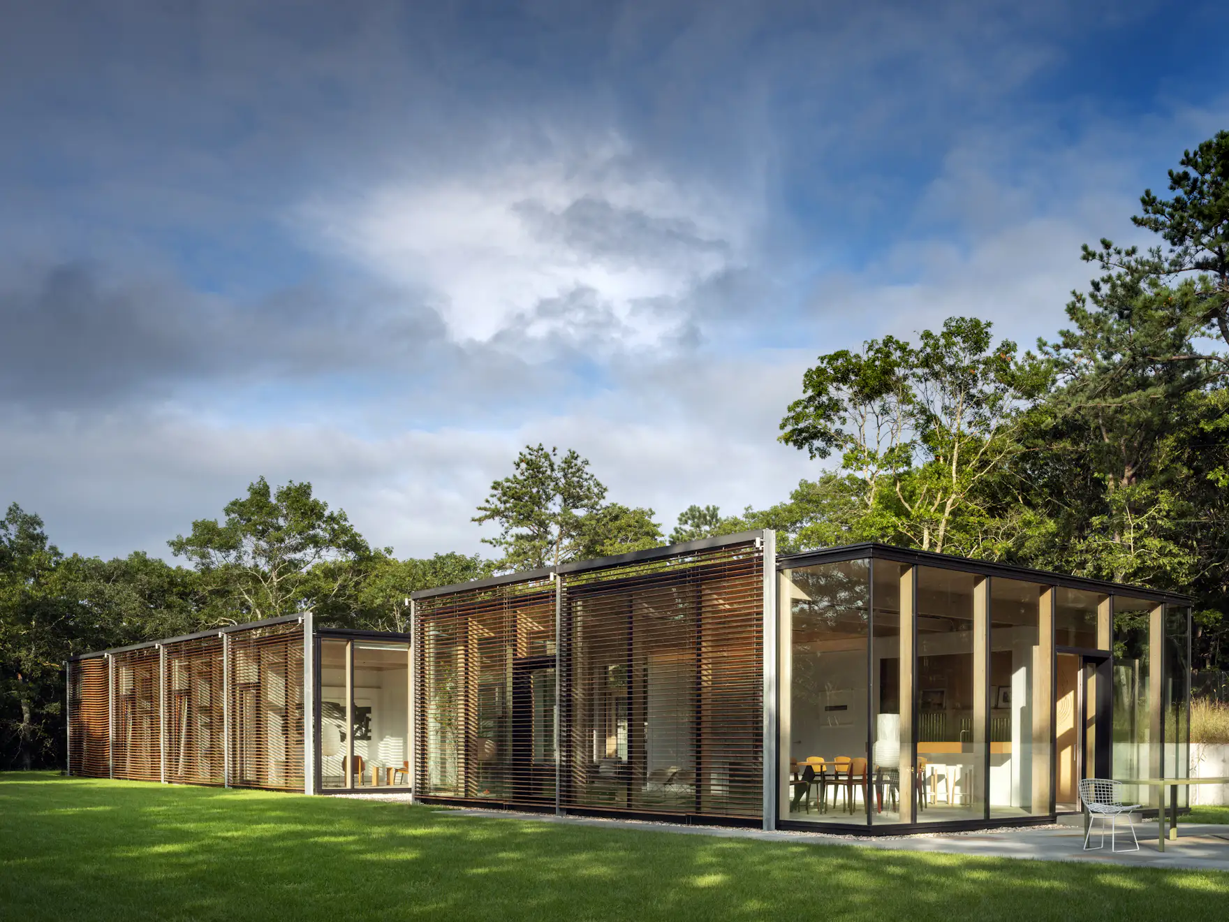 Photo 4 of 12 in An Energy-Efficient Glass House in East Hampton Shifts ...