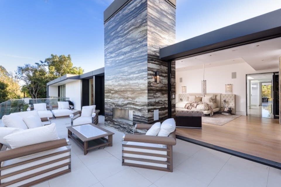 Actress Bette Davis’s Former Beverly Hills Home Serves Up Hollywood ...