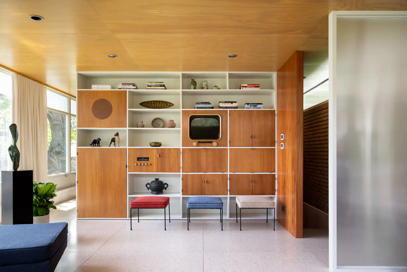 Lloyd M. Joshel House by Joseph and Louise Marlow - Dwell
