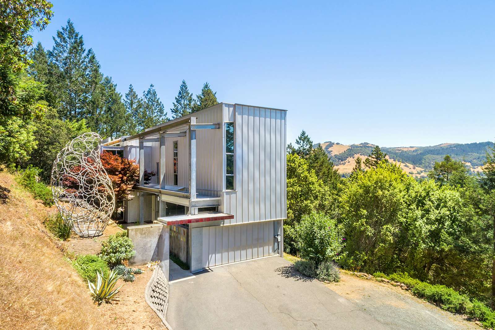 Photo 2 of 10 in An Award-Winning Home With a Prefabricated Metal Shell ...