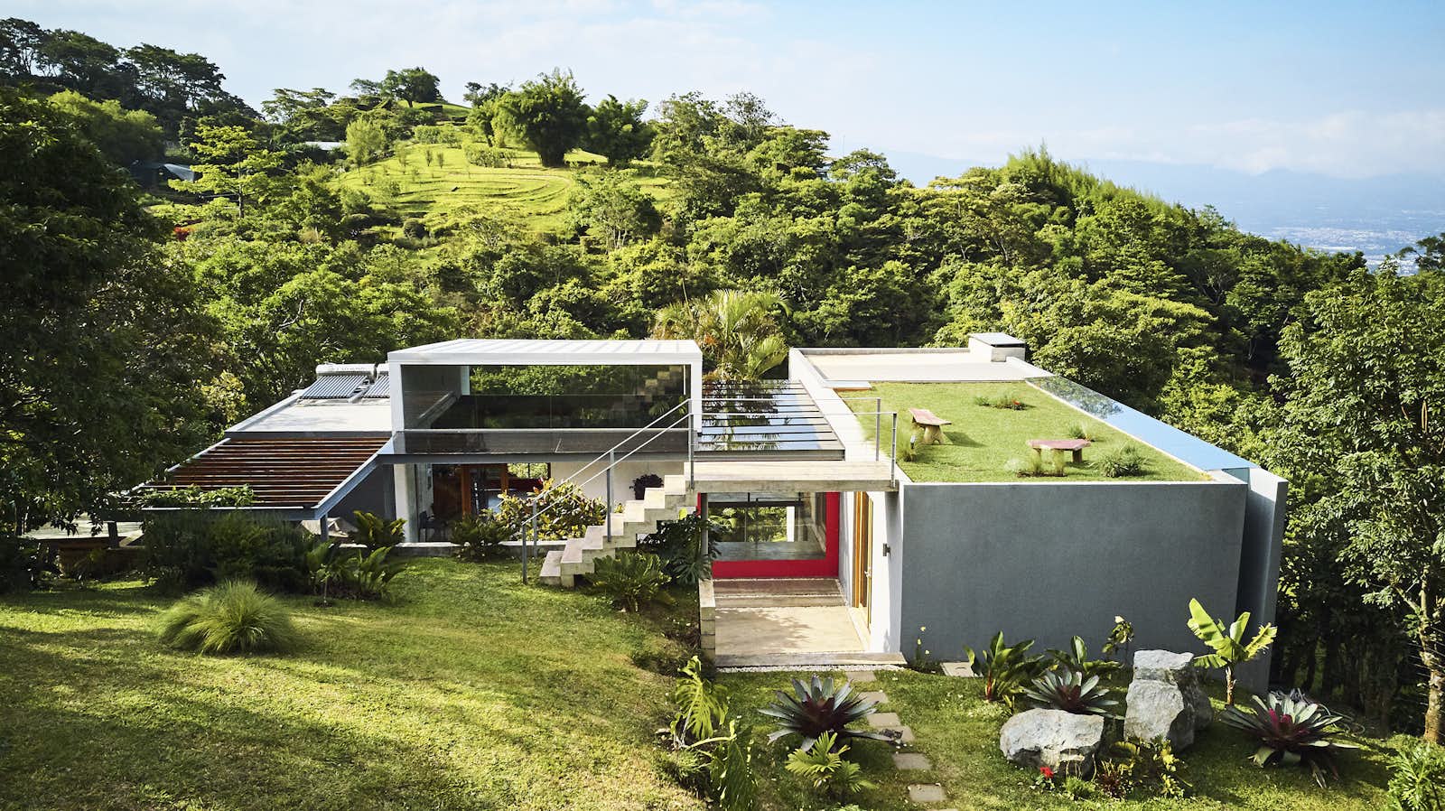 Photo 3 of 17 in A Random Detour Leads an Expat Couple to Discover ...