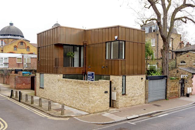 Photo 8 of 8 in Snag This Copper-Clad Home in London For Just Under $1M ...