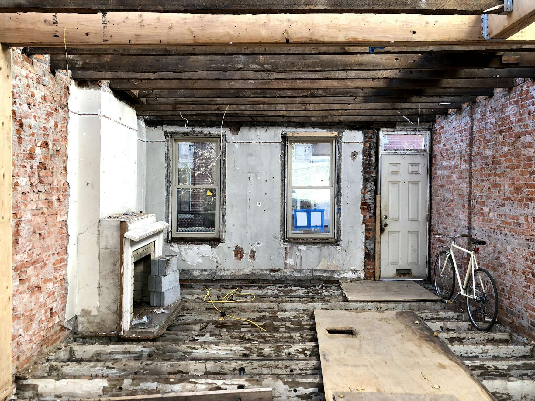 14 Row Houses and Brownstones “Before & After” Their Much-Needed ...