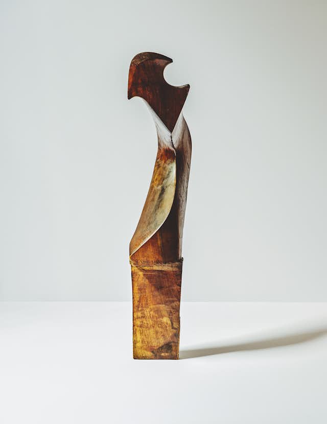 Architect Peter Gluck’s Ode to the Venetian Oarlock - Dwell