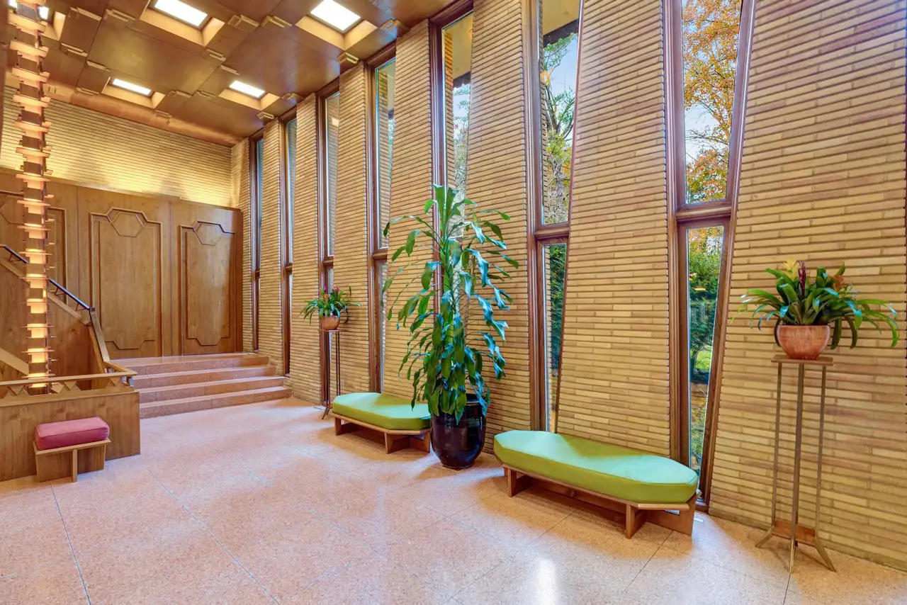 Kessler House by John Rattenbury of Taliesin Associated Architects - Dwell
