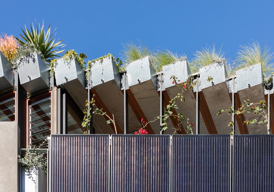 Photo 4 of 21 in This Self-Sufficient Australian Home Is a Living ...