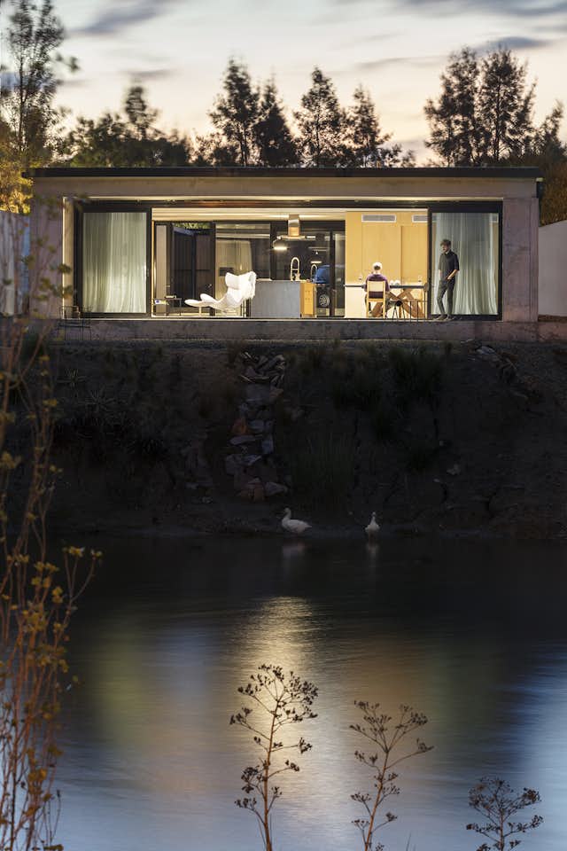 Photo 10 of 11 in Prefab Design Paves the Way for a Zen-Inspired Home ...