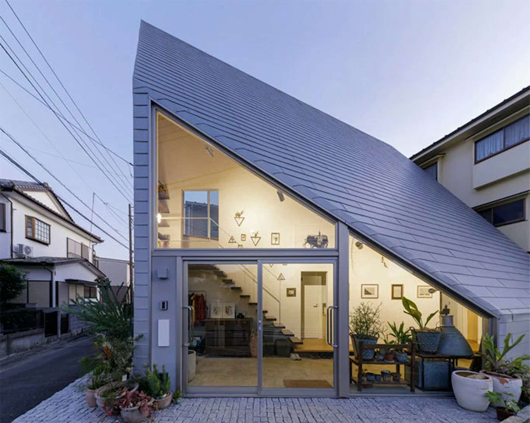 Photo 1 of 10 in A Japanese Painter’s Wedge-Shaped Home Tucks its ...