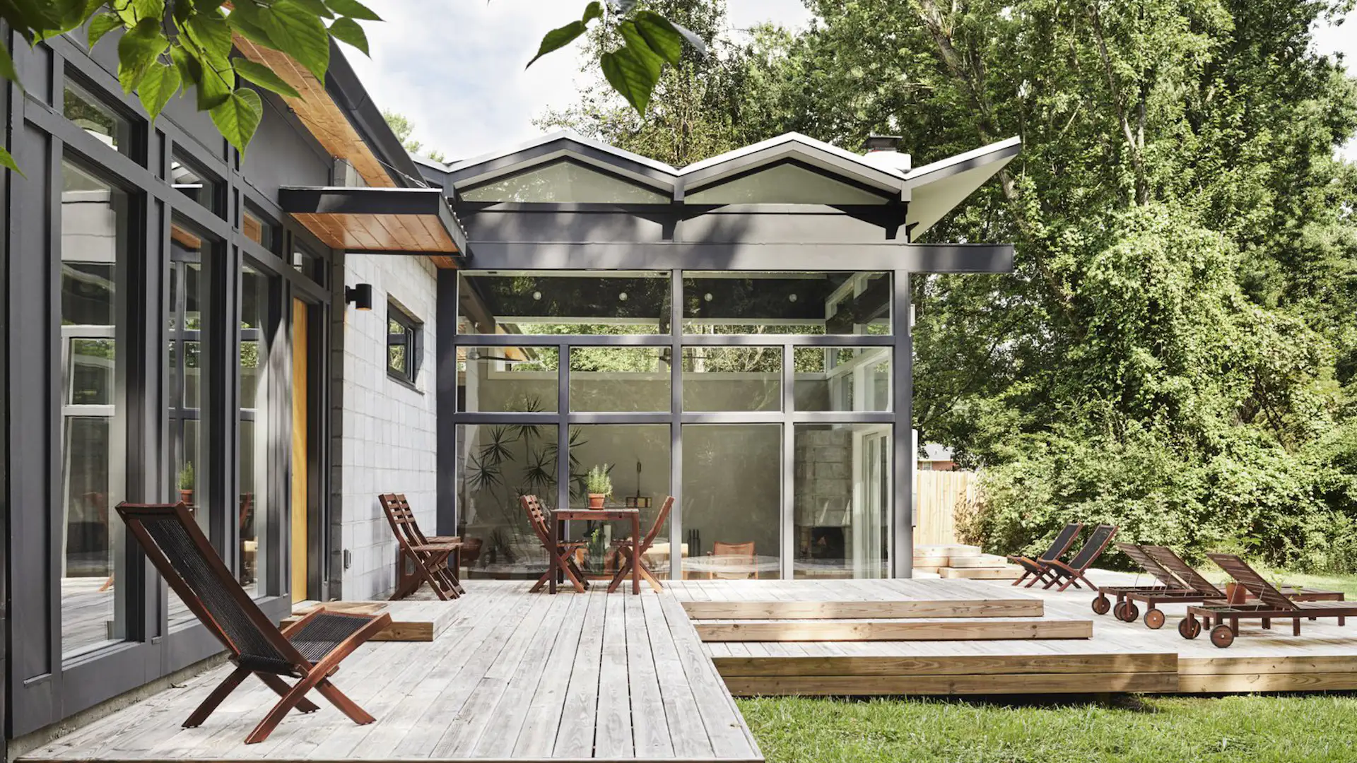 10 Showstopping Zoom Backgrounds of Modern Homes - Dwell