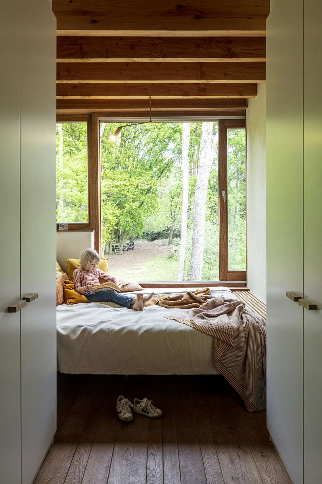 Photo 7 of 17 in An Architect Couple Handcraft a Rustic Haven at the ...