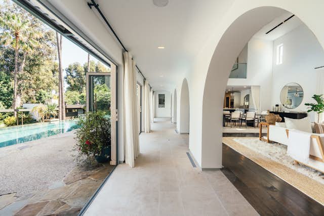 Bailey House by Richard Neutra - Dwell