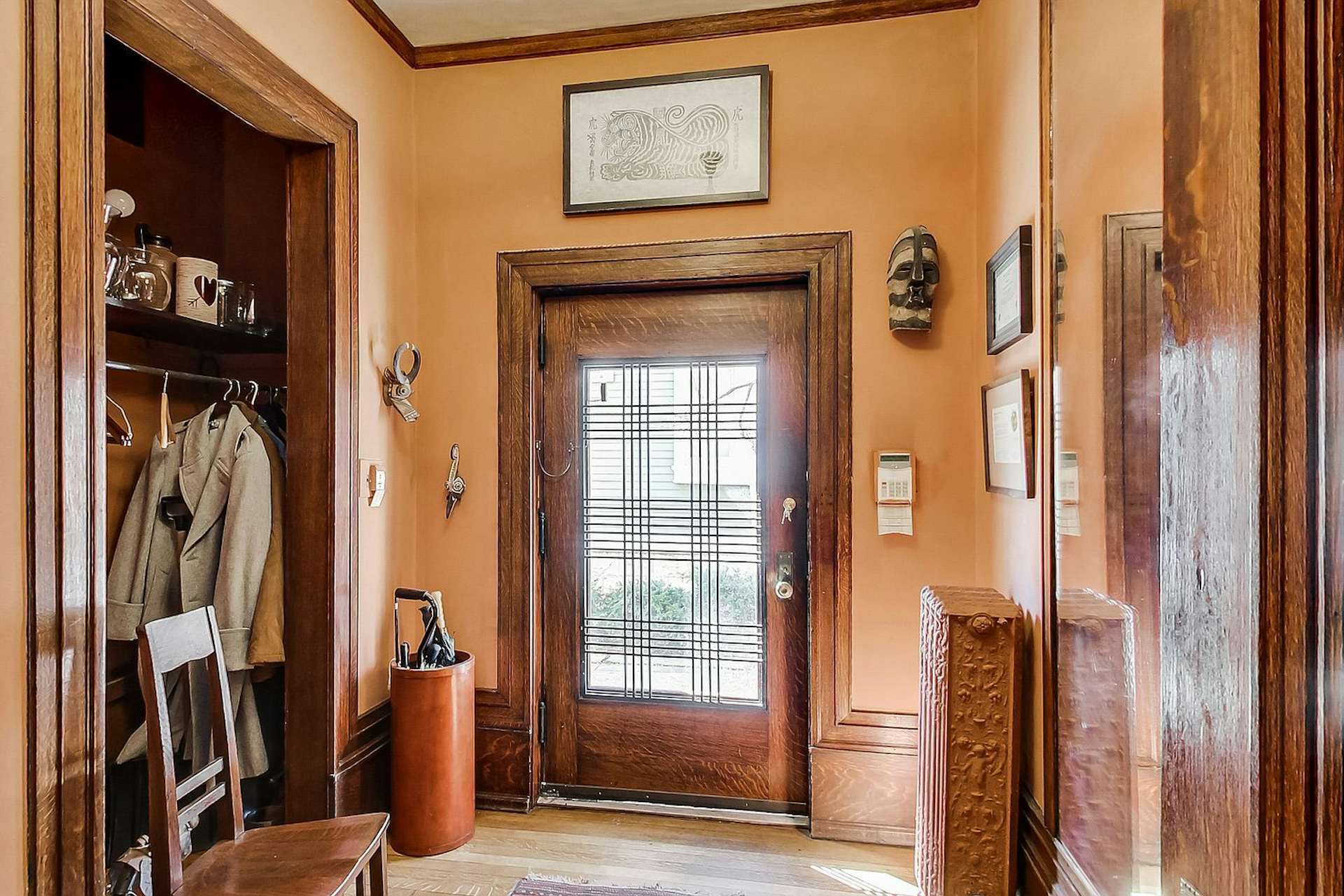 Photo 10 of 15 in An Early Prairie-Style Residence by Frank Lloyd ...