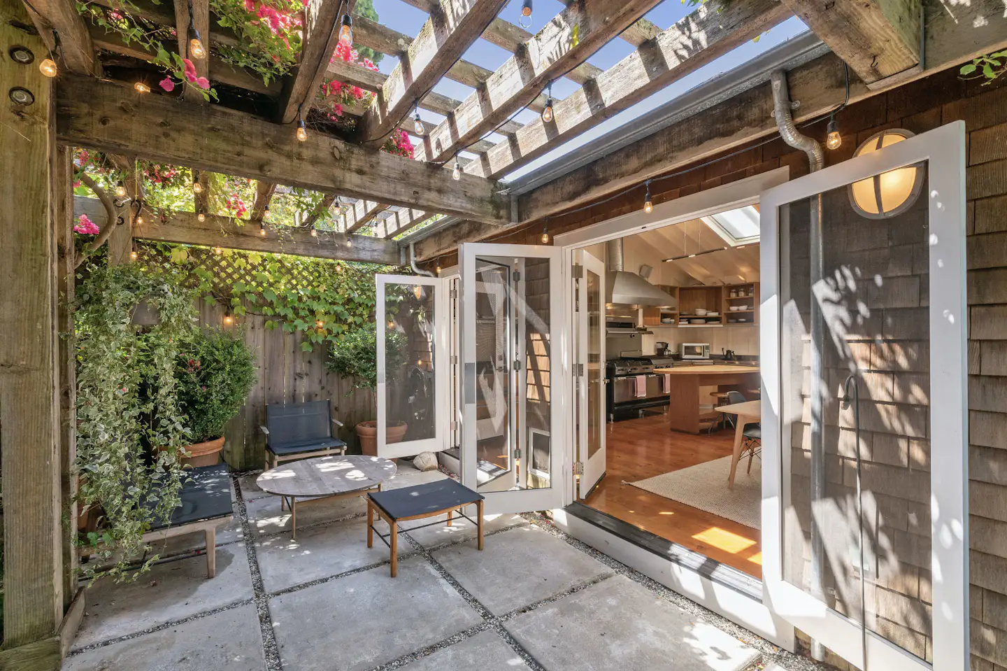 An Idyllic Cottage by Architect Jim Jennings Seeks $1.8M in San ...