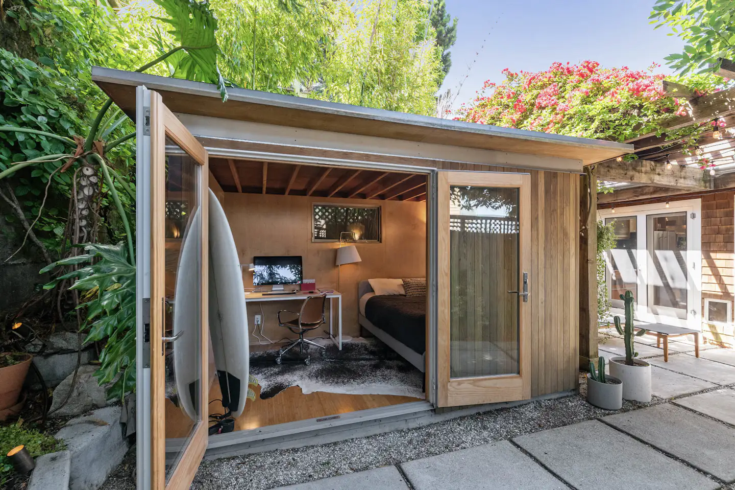 An Idyllic Cottage by Architect Jim Jennings Seeks $1.8M in San ...