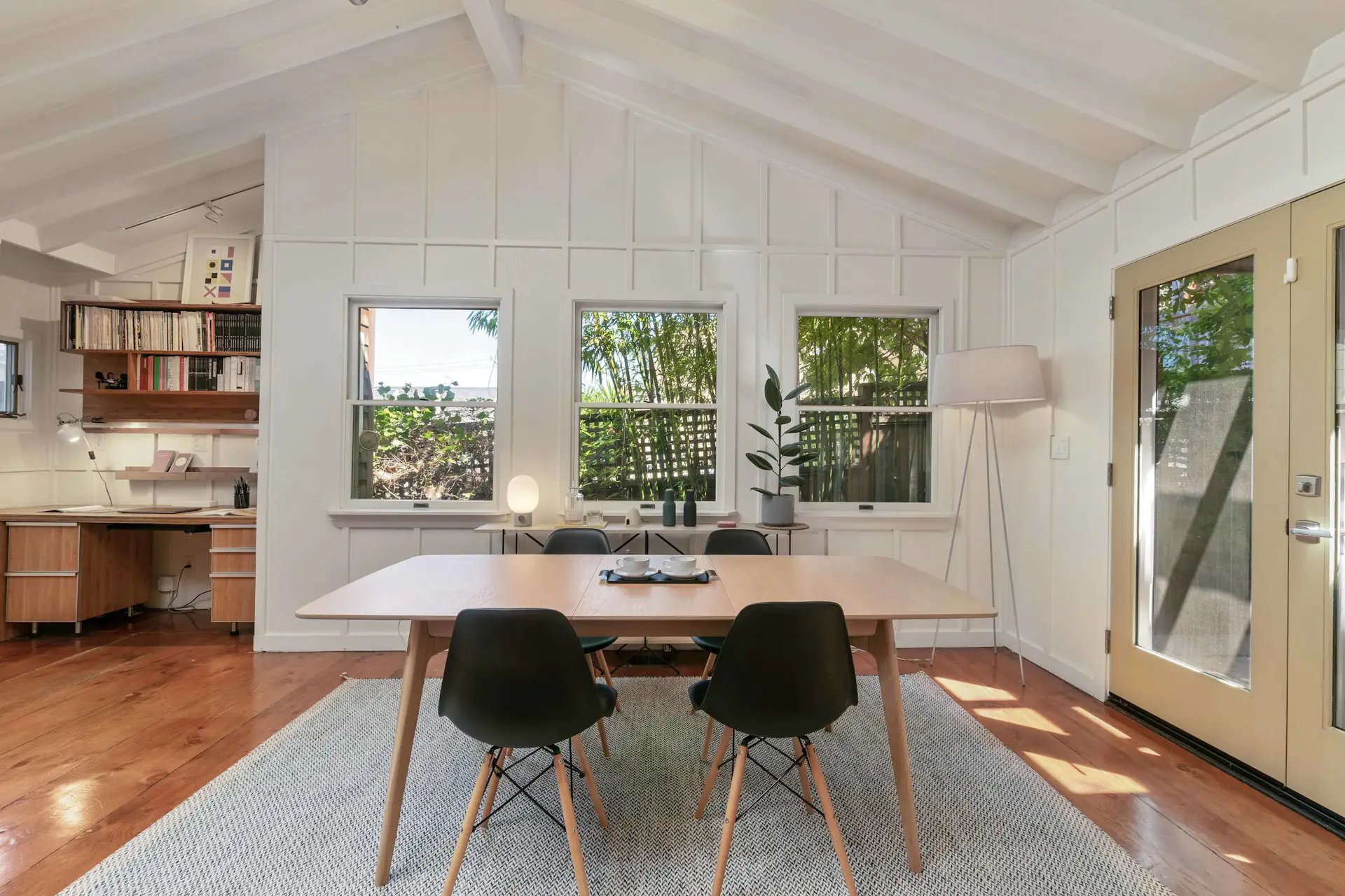 An Idyllic Cottage by Architect Jim Jennings Seeks $1.8M in San ...