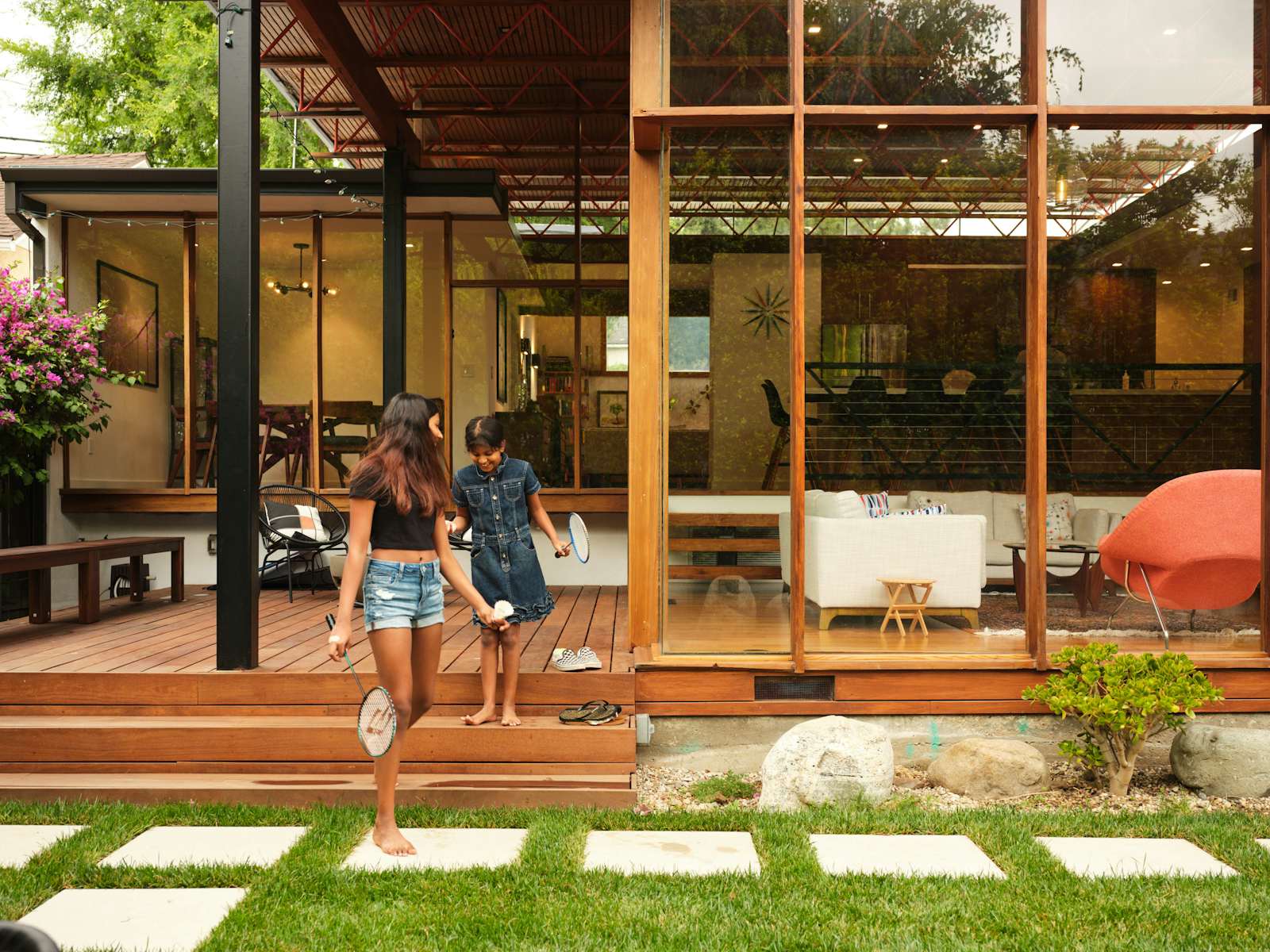 Photo 1 of 14 in To Update a Midcentury With a Striking Open-Truss ...