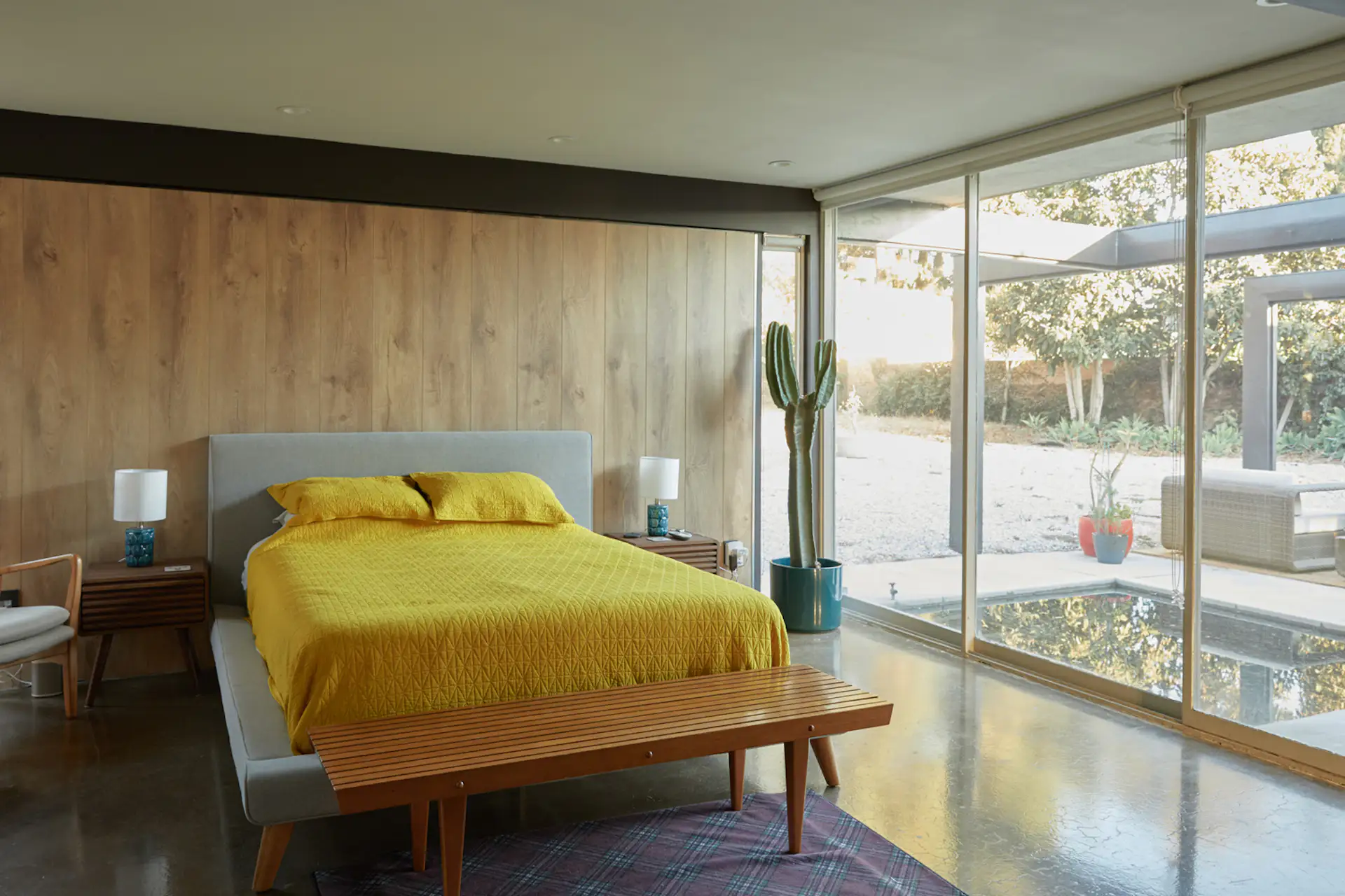 A Midcentury Los Angeles Home With “Spider Leg” Beams Asks $1M - Dwell