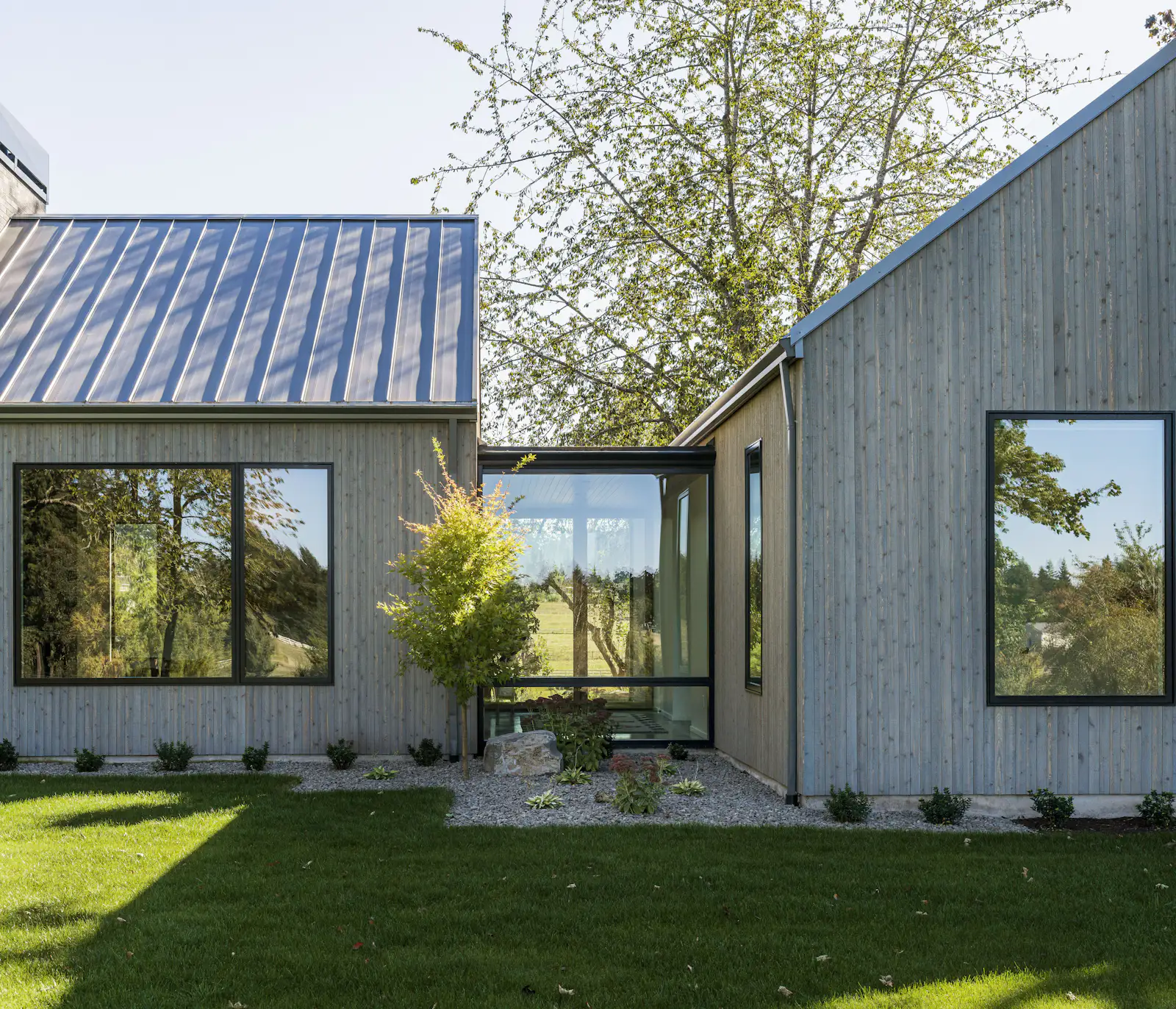 Photo 8 of 17 in An Unfussy Gable Residence in Oregon Gives One Family ...