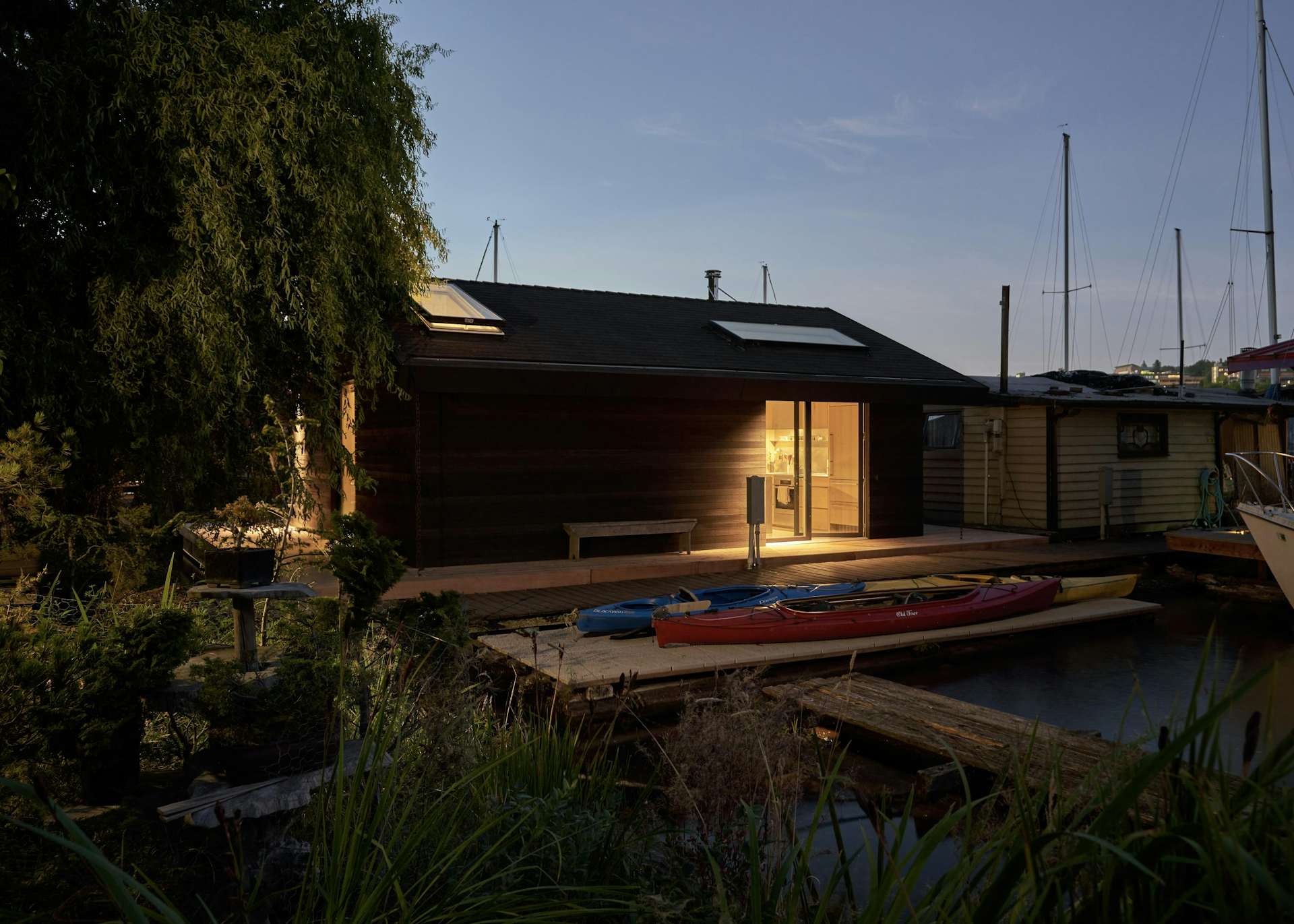 20 Impressive Floating Homes That Go With the Flow - Dwell
