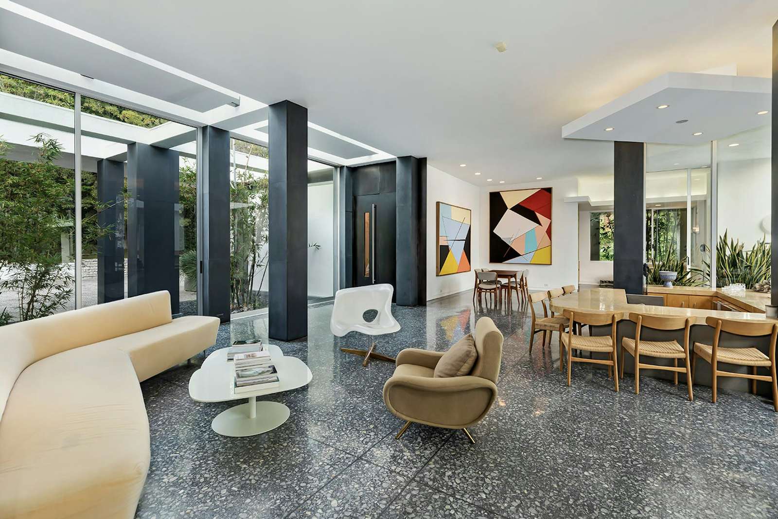 Photo 2 of 15 in The Holt House by Midcentury “Architect to the Stars ...