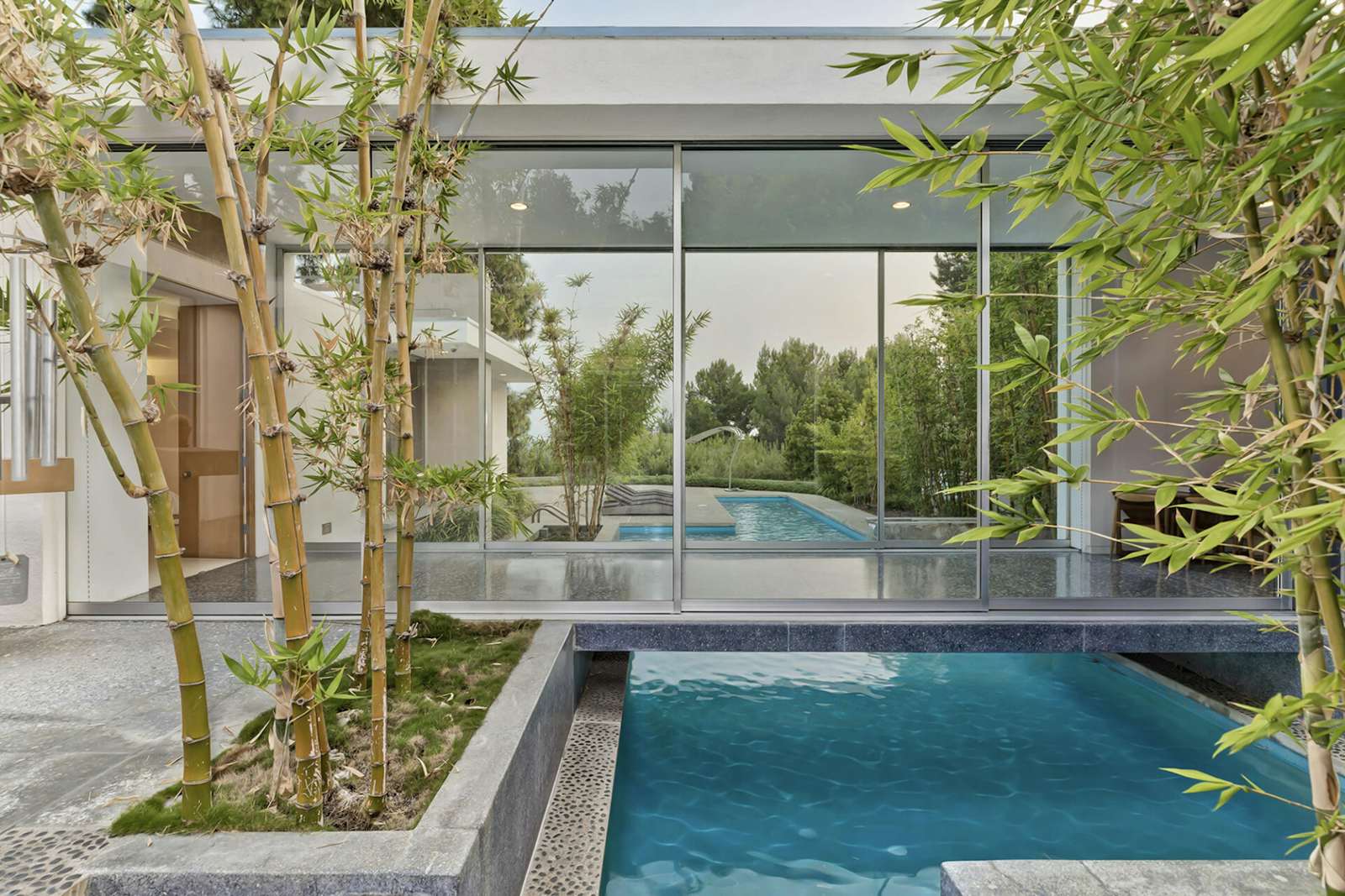 Photo 12 of 15 in The Holt House by Midcentury “Architect to the Stars ...