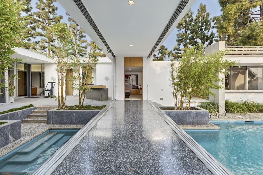 Photo 11 of 15 in The Holt House by Midcentury “Architect to the Stars ...