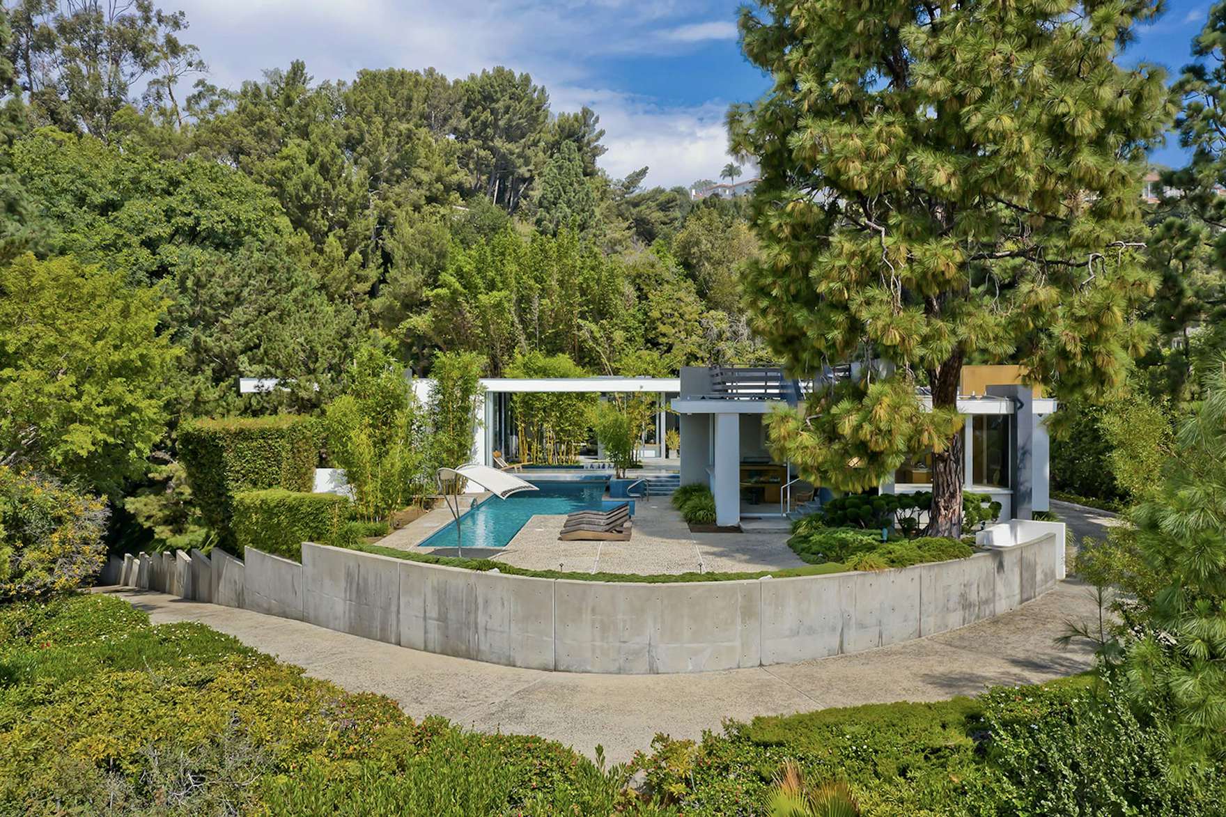 Photo 1 of 15 in The Holt House by Midcentury “Architect to the Stars ...