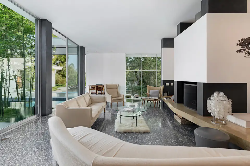 Photo 3 of 15 in The Holt House by Midcentury “Architect to the Stars ...