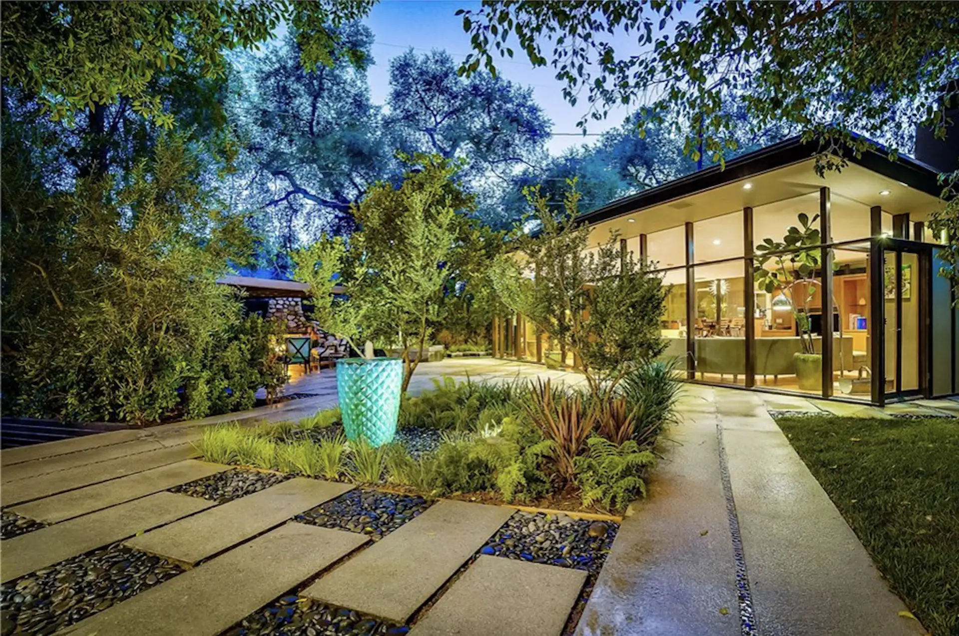 The Whitney R. and Virginia Hill Smith Residence and Studio by Whitney ...