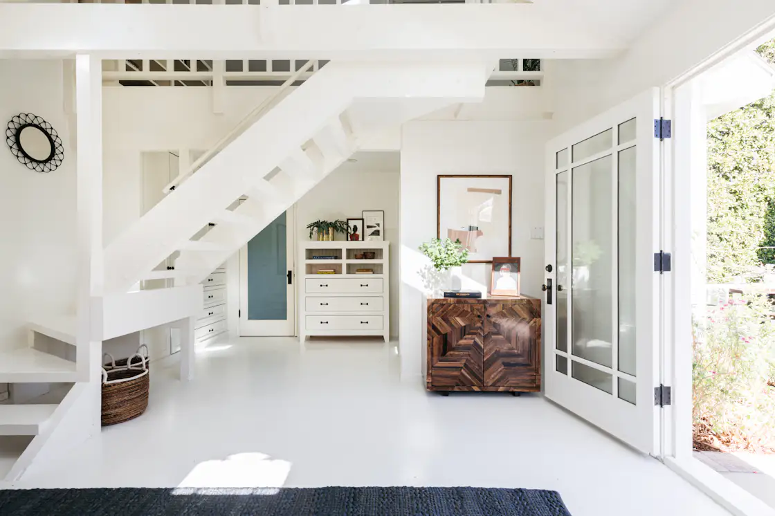 Lena Dunham's Bungalow in West Hollywood - Dwell