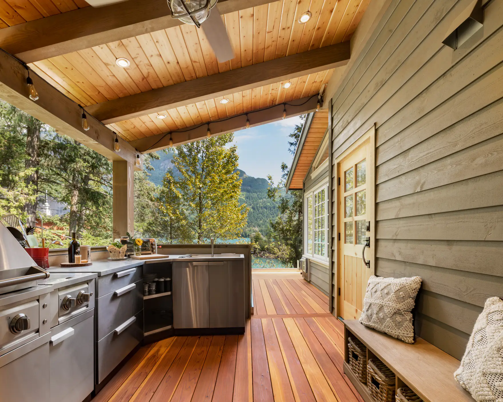 A Three-Level Redwood Deck Spurs a Spellbinding Link to Nature Near ...