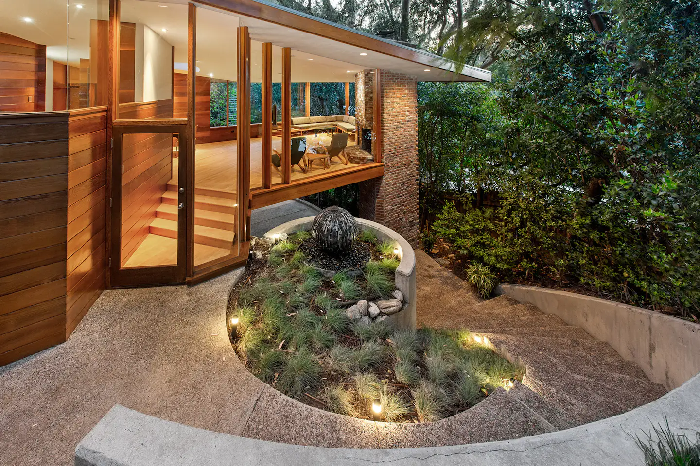 Photo 3 of 15 in An Impeccably Restored John Lautner Home Seeks $2.5M ...