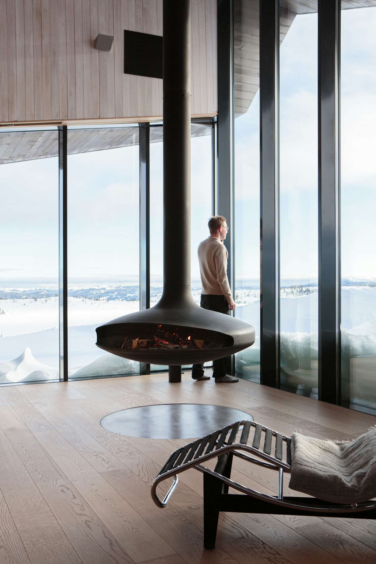 Photo 8 of 16 in A Nearly Invisible “Hytte” Rises From a High Plateau ...