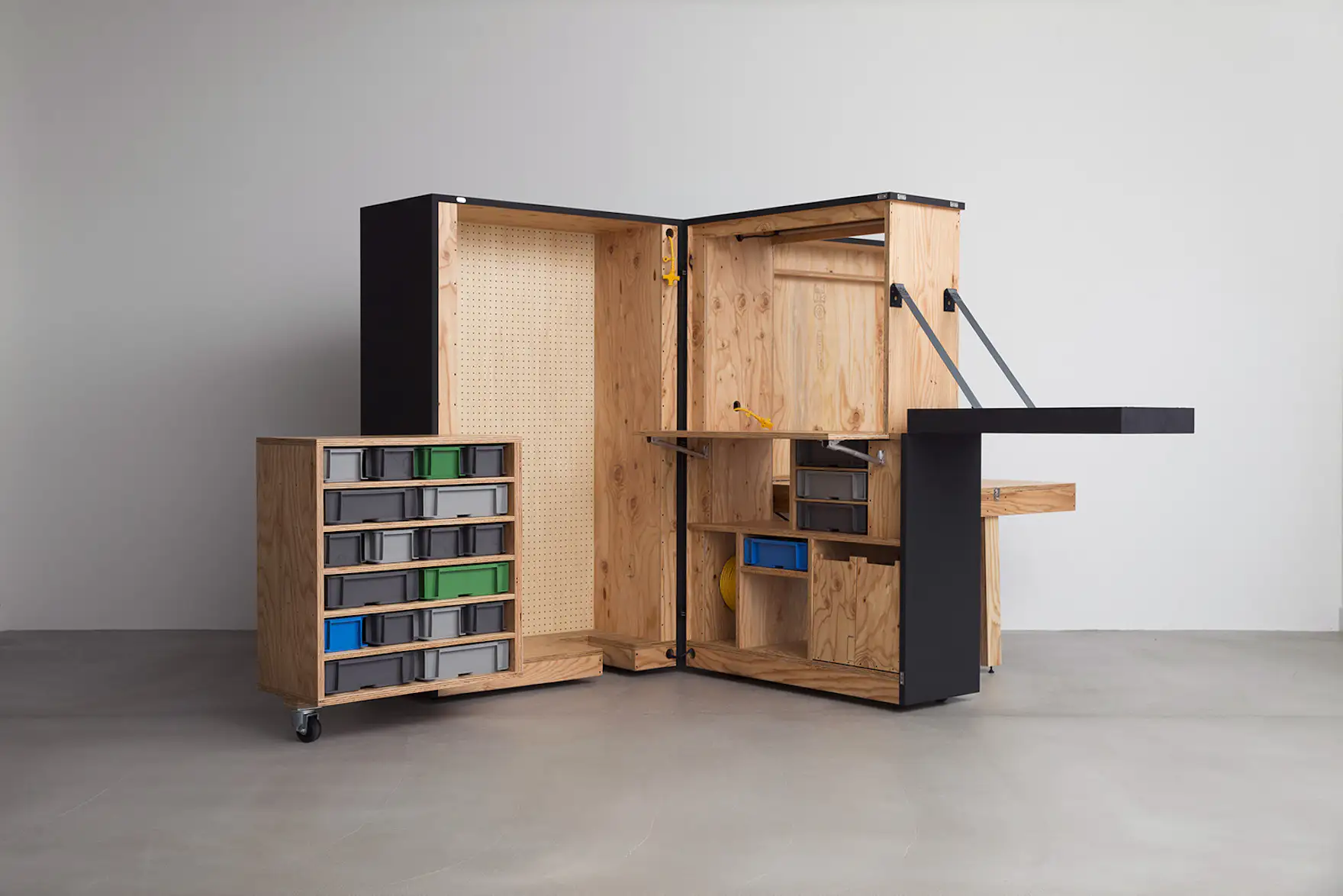 Photo 5 Of 5 In Roll Up Your Sleeves And Build This DIY Office In A Box photo-5-of-5-in-roll-up-your-sleeves-and-build-this-diy-office-in-a-box